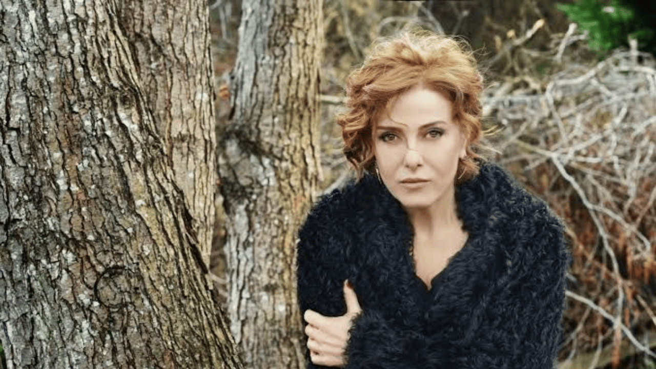 Zuhal Olcay, 44. İstanbul Film Festivali'nde "Sinema Onur Ödülü" Alacak ...