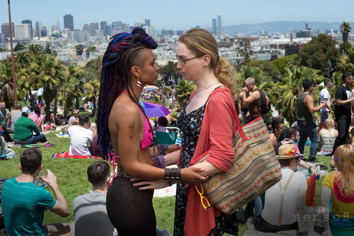 Sense8: Fotoğraf Freema Agyeman, Jamie Clayton isimlerini içeren 0 ...