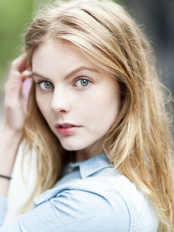 Nell Hudson - Beyazperde.com