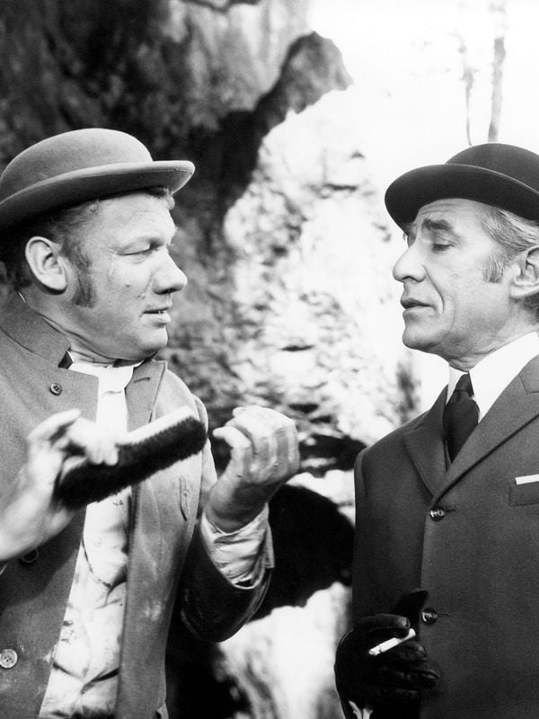 Graf Yoster gibt sich die Ehre: Sezon 1 - Beyazperde.com