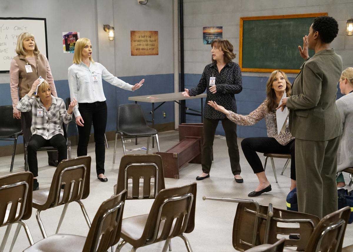 Beth Hall resimleri - Fotoğraf Allison Janney, Anna Faris, Beth Hall, Jaime Pressly - Beyazperde.com