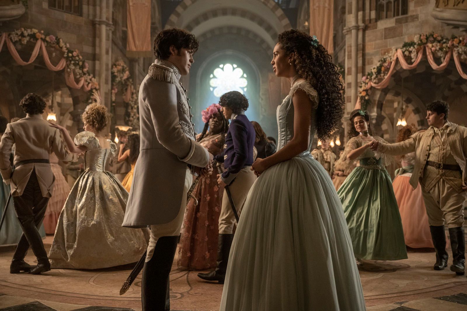 Sofia Wylie resimleri - İyilik ve Kötülük Okulu : Fotoğraf Jamie Flatters, Sofia Wylie ...