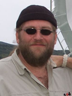 Lewis Abernathy - Beyazperde.com